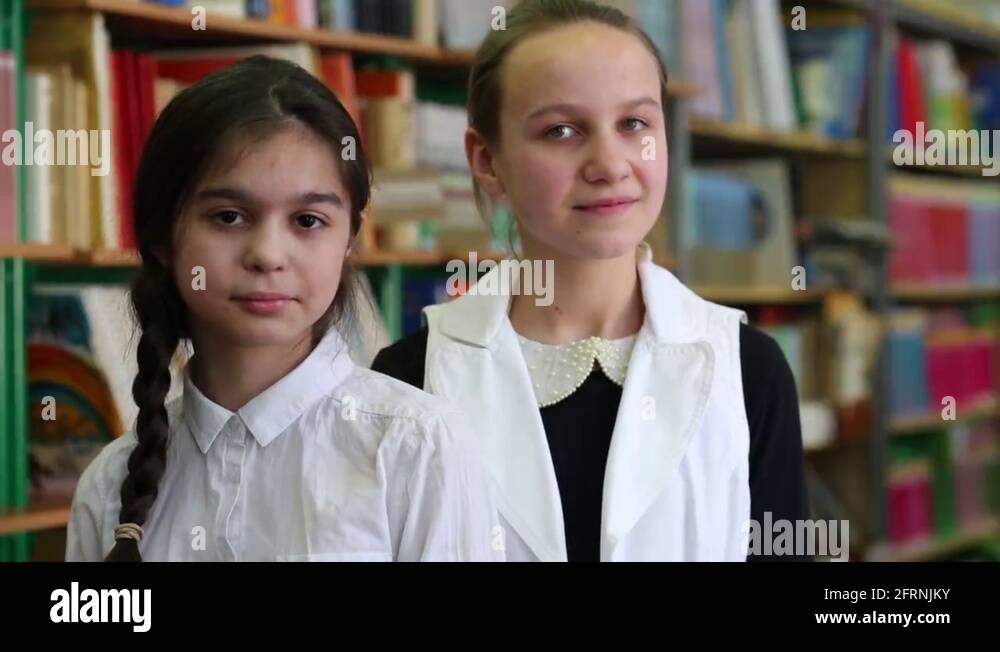 Girls Library Stock Videos And Footage Hd And 4k Video Clips Alamy