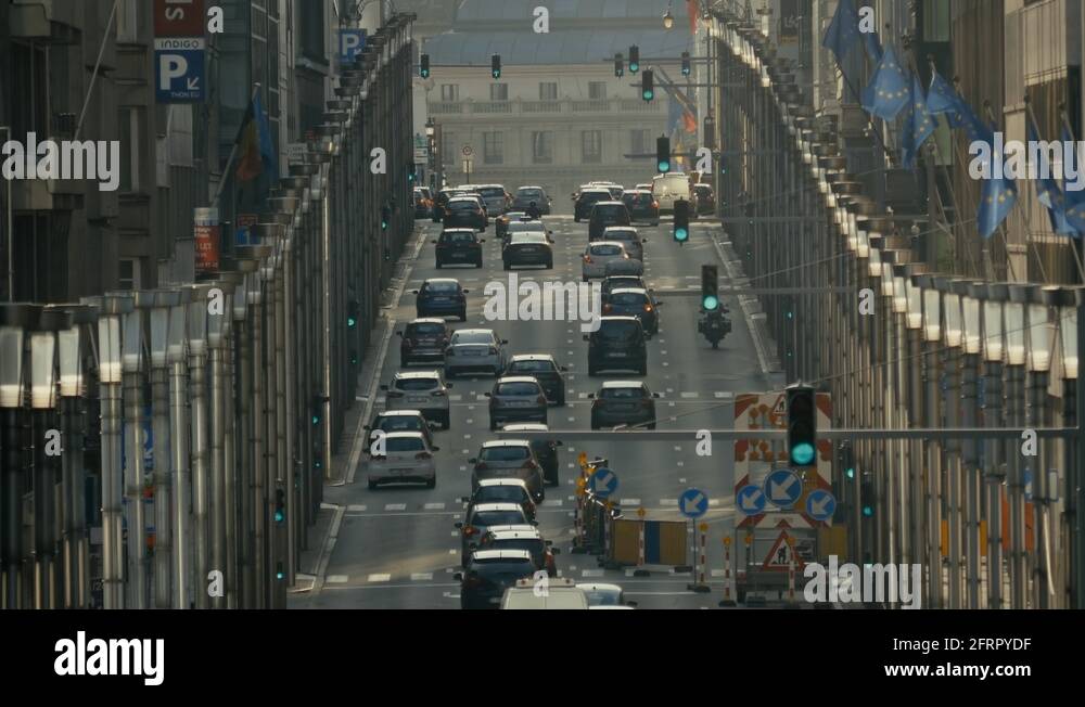 Busy cars vehicles Stock Videos & Footage - HD and 4K Video Clips - Alamy