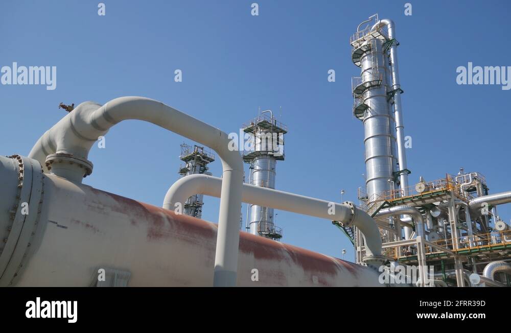 Refinery process Stock Videos & Footage - HD and 4K Video Clips - Alamy