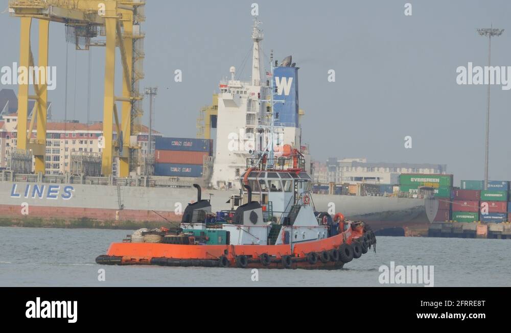 Tug boat in harbour Stock Videos & Footage - HD and 4K Video Clips - Alamy