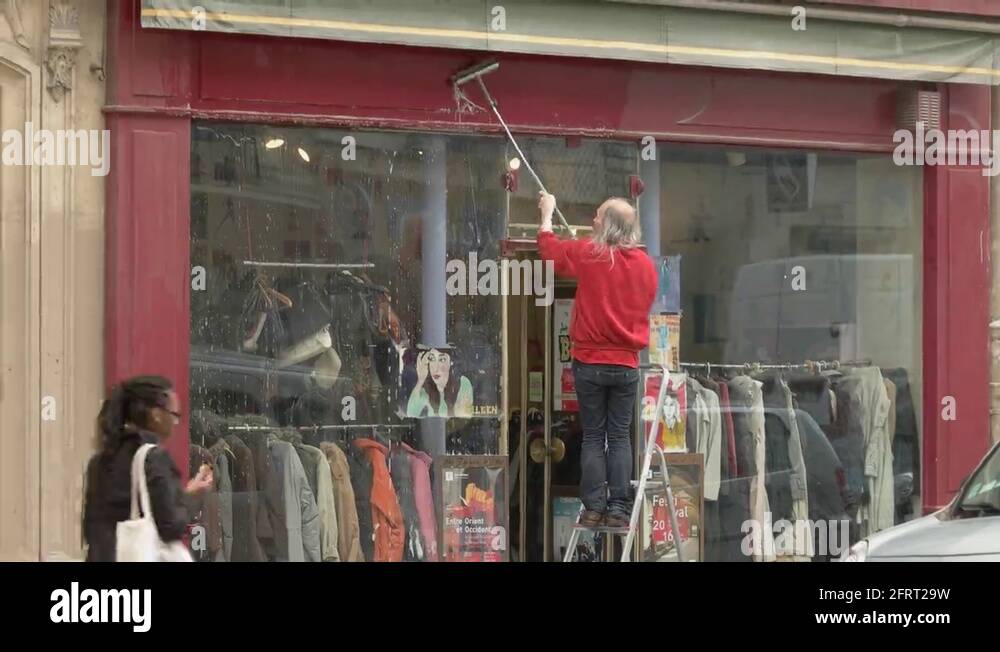 Storefront cleaning Stock Videos & Footage - HD and 4K Video Clips - Alamy
