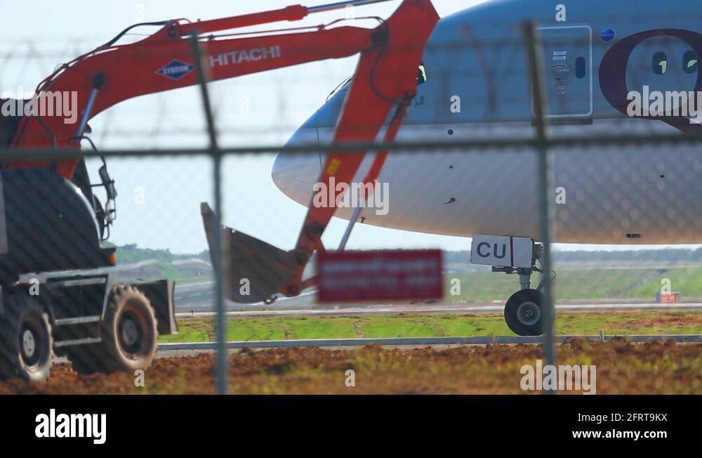 Boeing 787 construction Stock Videos & Footage - HD and 4K Video Clips ...