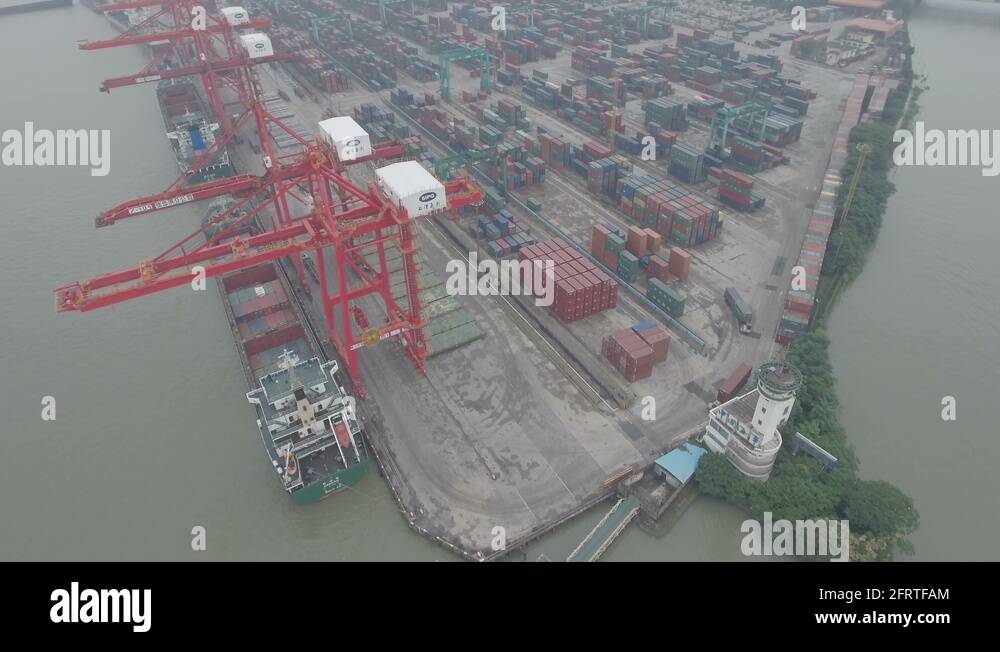 China shipping containers shanghai Stock Videos & Footage - HD and 4K ...