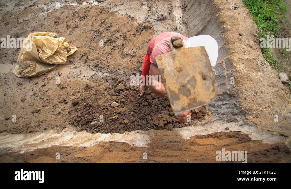 Digging material Stock Videos & Footage - HD and 4K Video Clips - Alamy