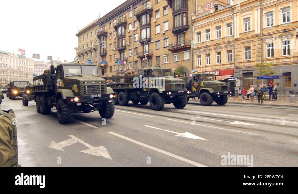 Self propelled howitzer m1 Stock Videos & Footage - HD and 4K Video ...