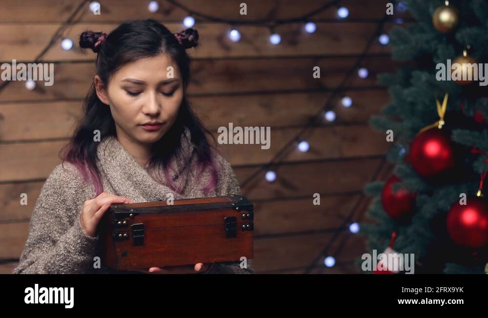 Magic box fantasy Stock Videos & Footage - HD and 4K Video Clips - Alamy