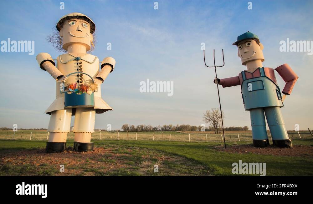 Statue in field Stock Videos & Footage - HD and 4K Video Clips - Alamy