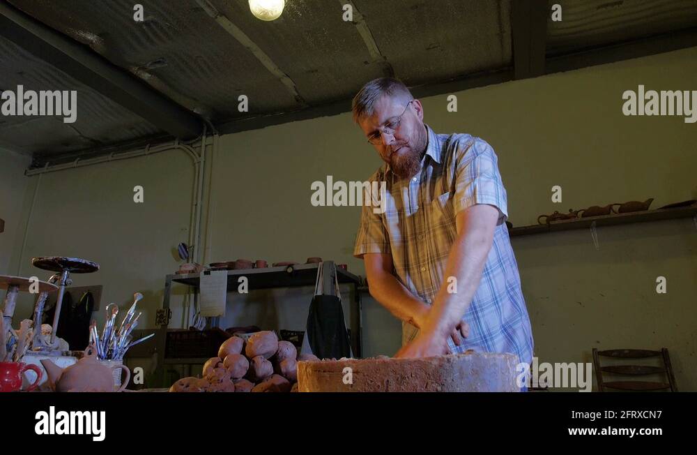 Clay medium Stock Videos & Footage - HD and 4K Video Clips - Alamy