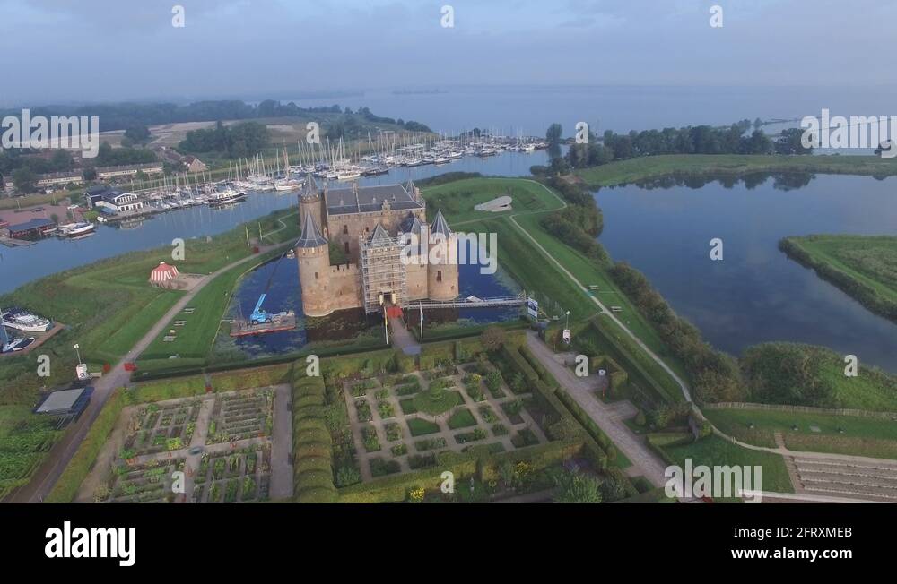 Castle muiden Stock Videos & Footage - HD and 4K Video Clips - Alamy