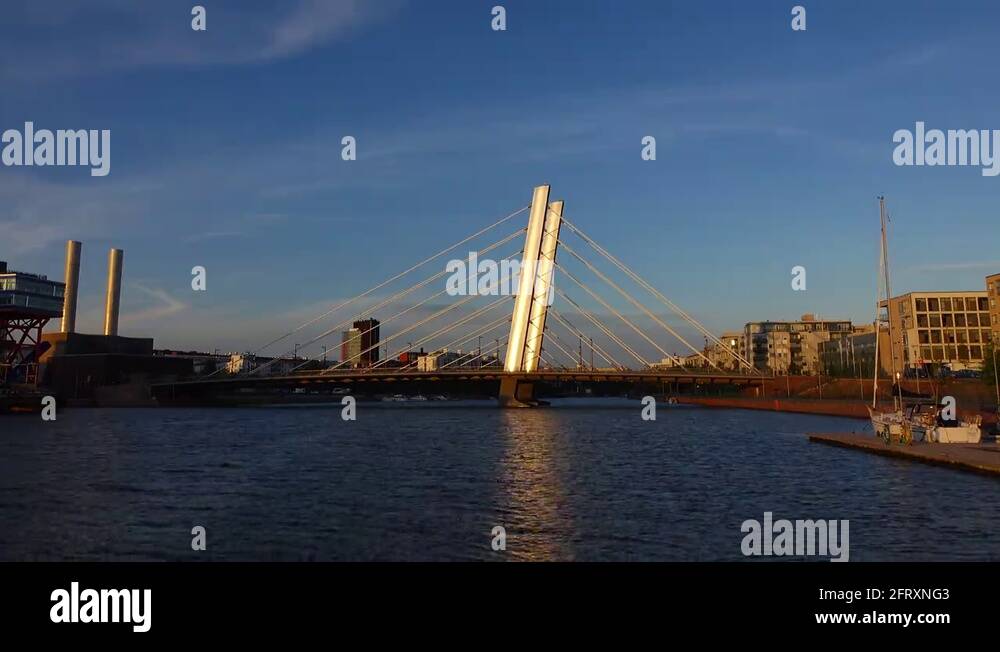 Inclined pylon Stock Videos & Footage - HD and 4K Video Clips - Alamy