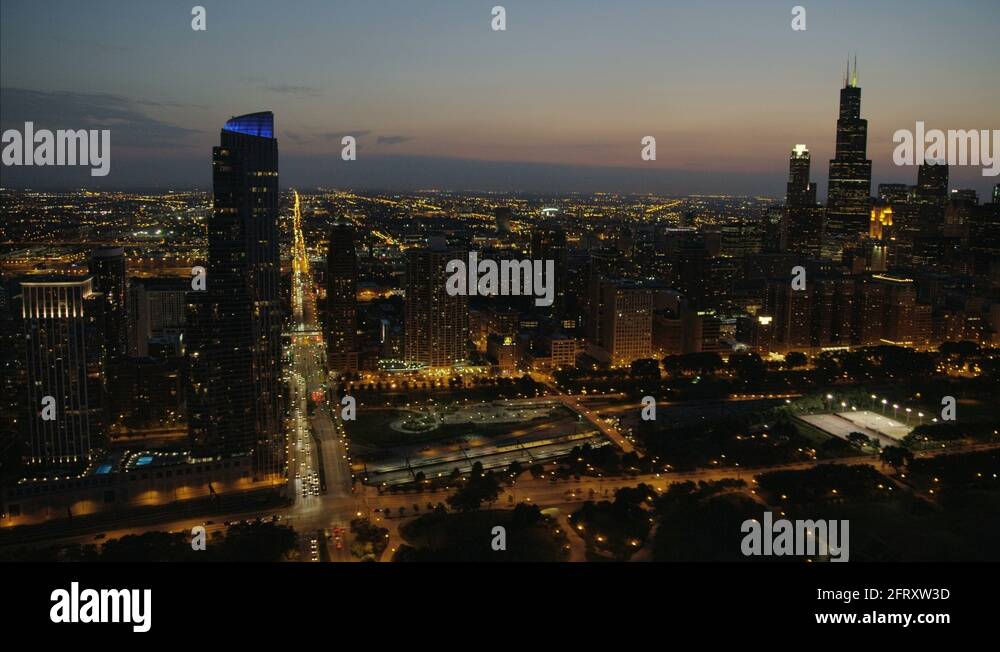 Sears tower park Stock Videos & Footage - HD and 4K Video Clips - Alamy
