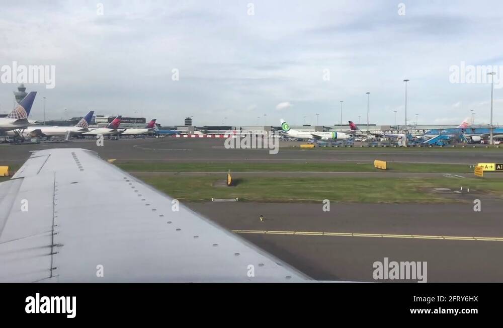 Tui boeing 787 dreamliner Stock Videos & Footage - HD and 4K Video ...