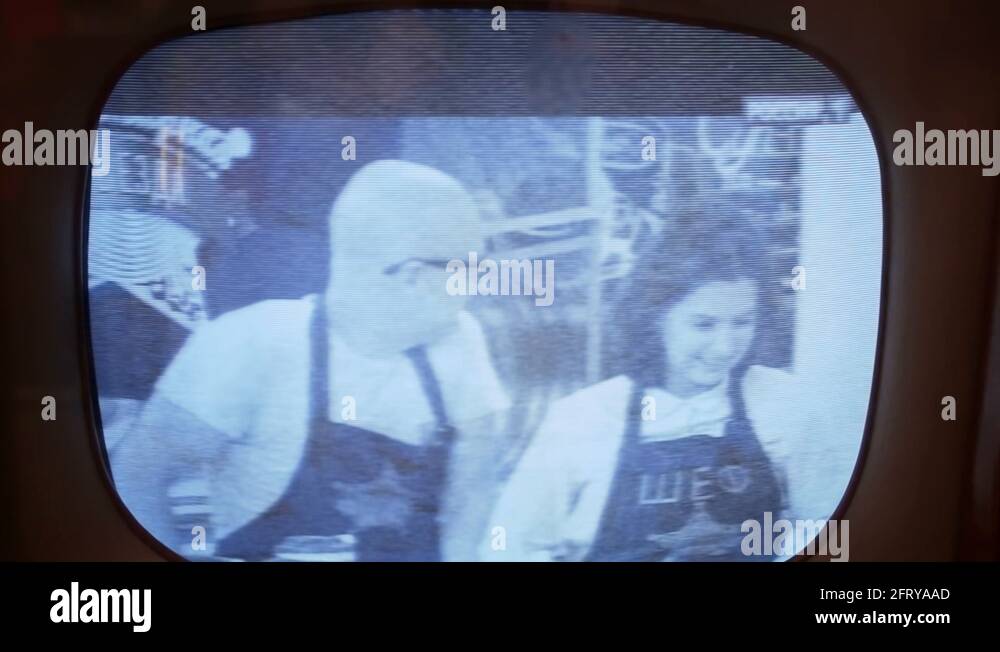 Tv set retro woman Stock Videos & Footage - HD and 4K Video Clips - Alamy