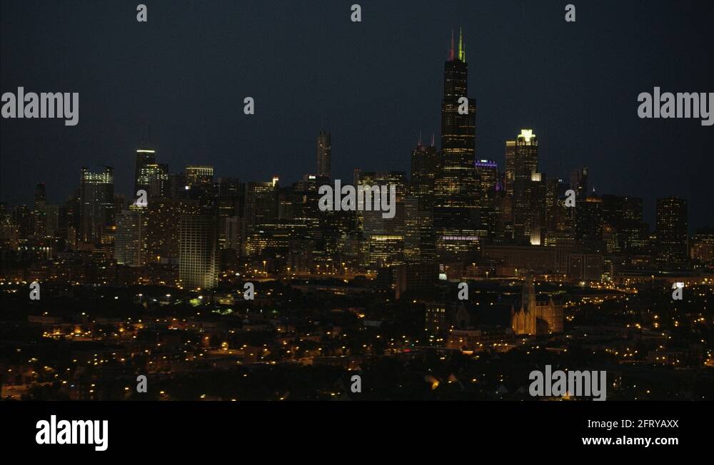 Sears tower chicago night Stock Videos & Footage - HD and 4K Video ...