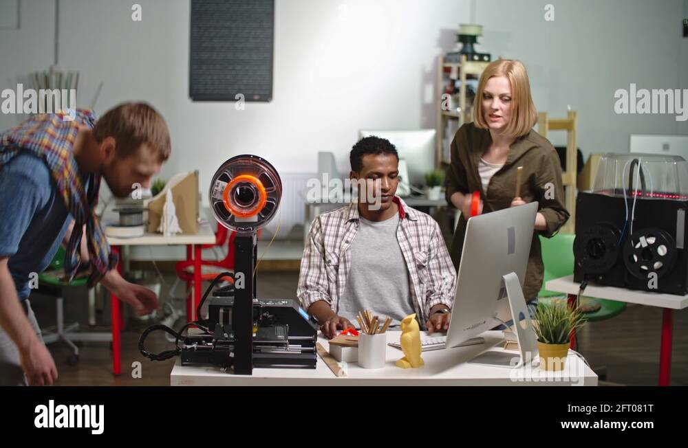 Making remarks Stock Videos & Footage - HD and 4K Video Clips - Alamy