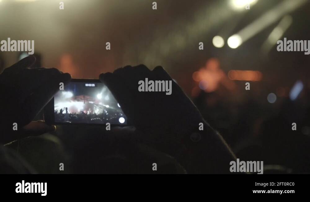 Crowd filming with phone Stock Videos & Footage - HD and 4K Video Clips ...