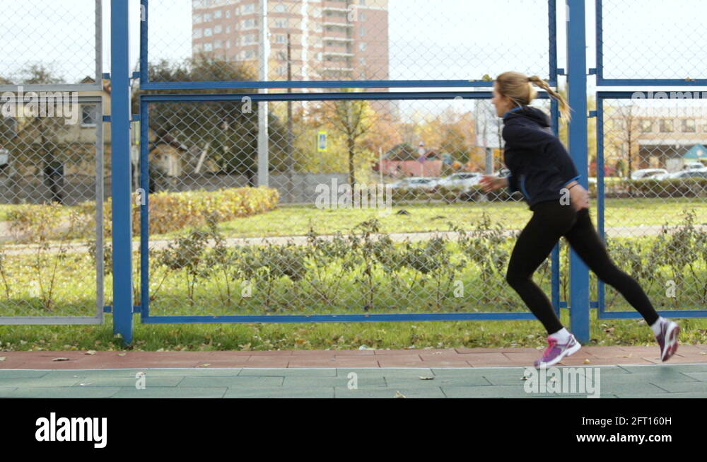 Shuttle run athlete Stock Videos & Footage - HD and 4K Video Clips - Alamy