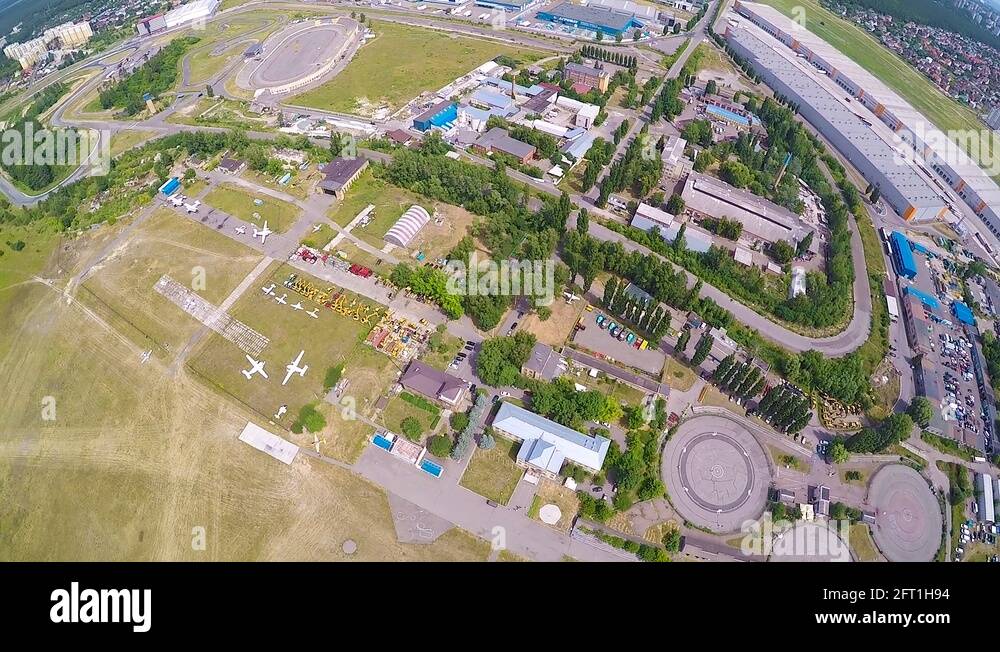 Parachute free landing Stock Videos & Footage - HD and 4K Video Clips ...