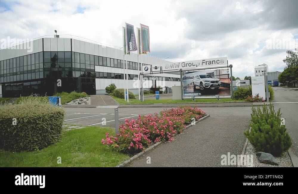 Bmw assembly line Stock Videos & Footage - HD and 4K Video Clips - Alamy