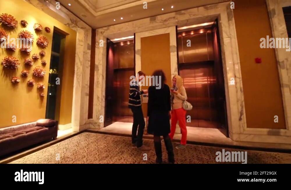 Wait lift Stock Videos & Footage - HD and 4K Video Clips - Alamy