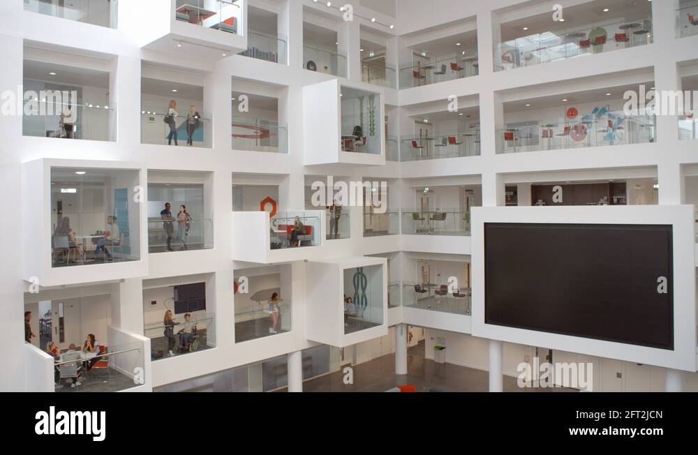 Atrium seating Stock Videos & Footage - HD and 4K Video Clips - Alamy