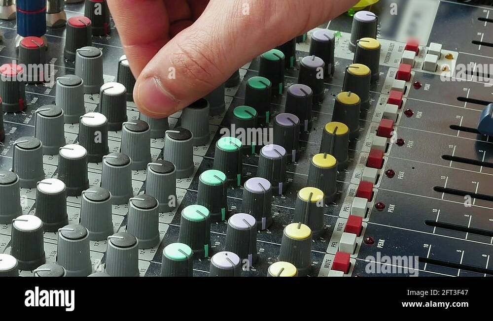 Console sound Stock Videos & Footage - HD and 4K Video Clips - Alamy