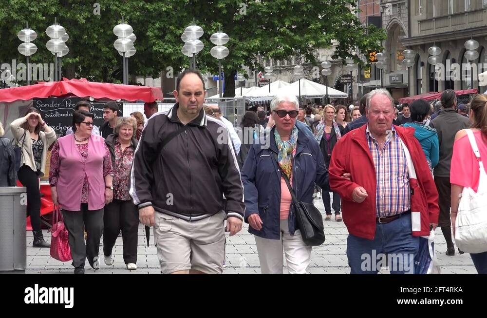 Population group Stock Videos & Footage - HD and 4K Video Clips - Alamy