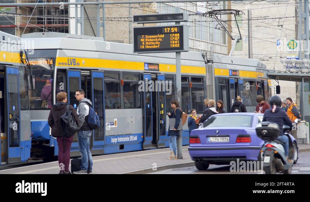 Alight board Stock Videos & Footage - HD and 4K Video Clips - Alamy