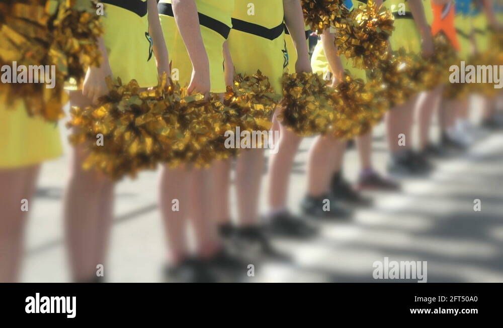 Showgirl costumes Stock Videos & Footage - HD and 4K Video Clips - Alamy