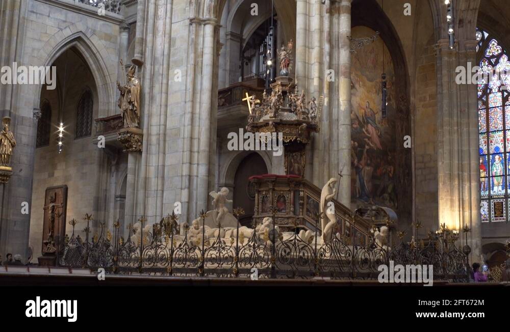 Art podium Stock Videos & Footage - HD and 4K Video Clips - Alamy