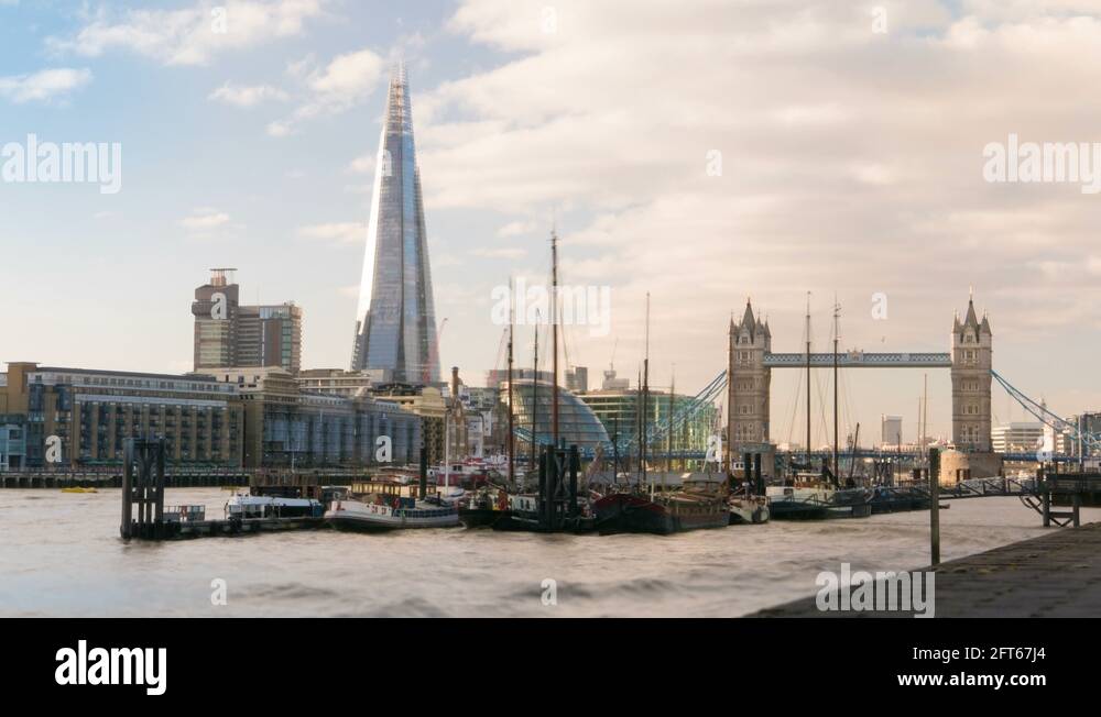 Busy river thames Stock Videos & Footage - HD and 4K Video Clips - Alamy