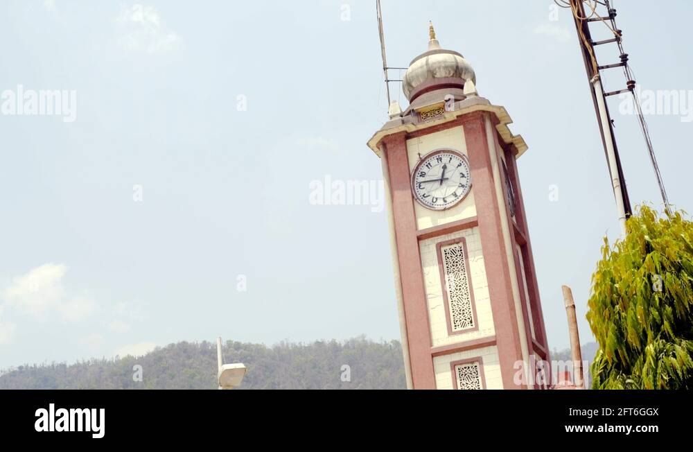 Parmarth niketan ashram rishikesh Stock Videos & Footage - HD and 4K ...