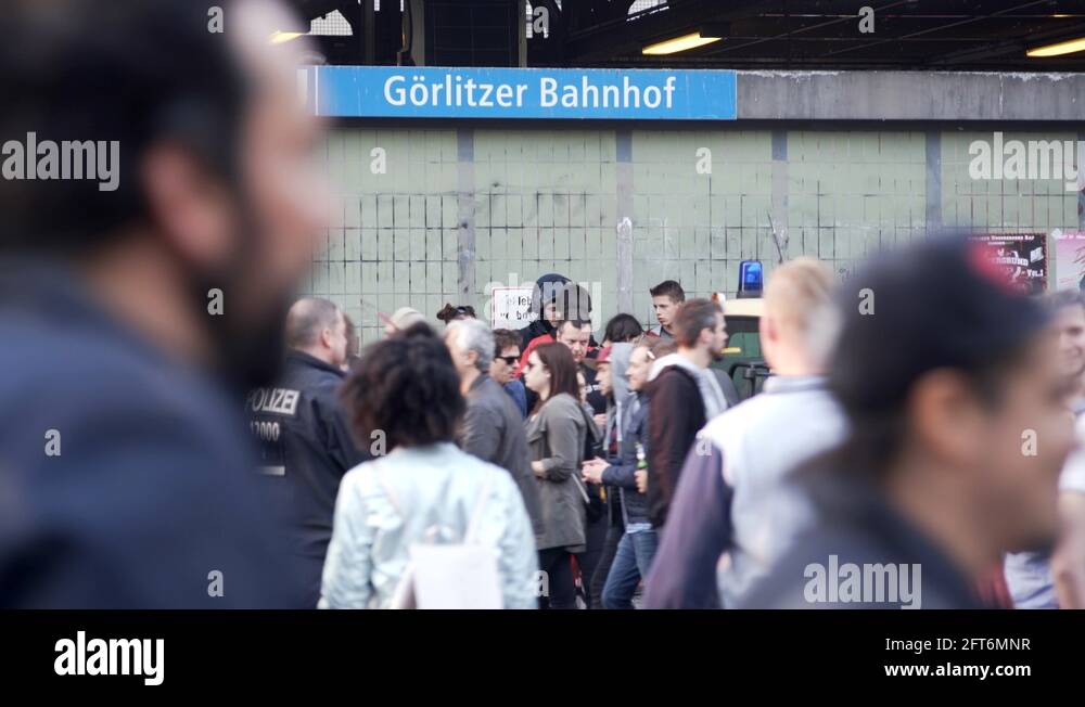 Disorderly crowd Stock Videos & Footage - HD and 4K Video Clips - Alamy