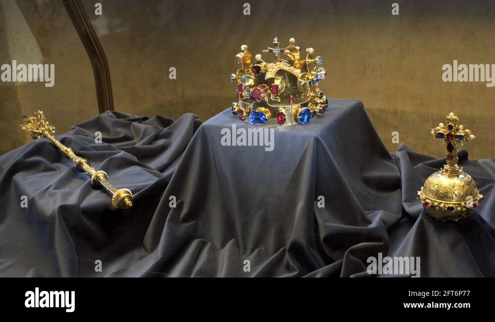 King crown jewels Stock Videos & Footage - HD and 4K Video Clips - Alamy