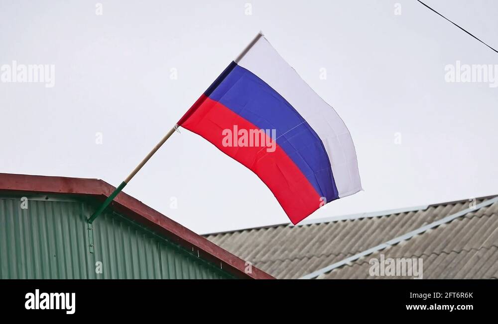 Red army berlin flag Stock Videos & Footage - HD and 4K Video Clips - Alamy