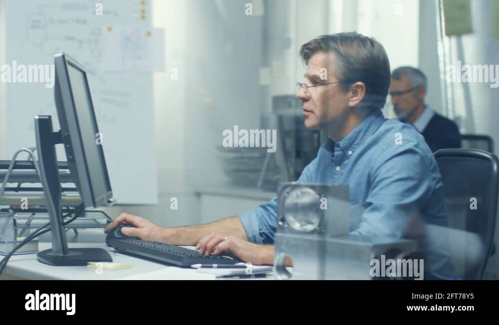 Chief of bureau Stock Videos & Footage - HD and 4K Video Clips - Alamy