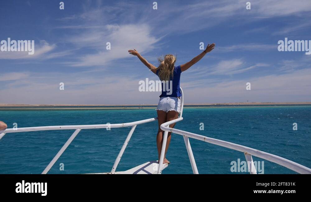 Titanic pose Stock Videos & Footage - HD and 4K Video Clips - Alamy