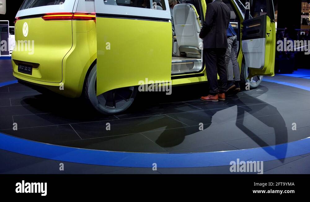 Tilt up on autonomous VW self-driving van on display at Detroit Auto ...