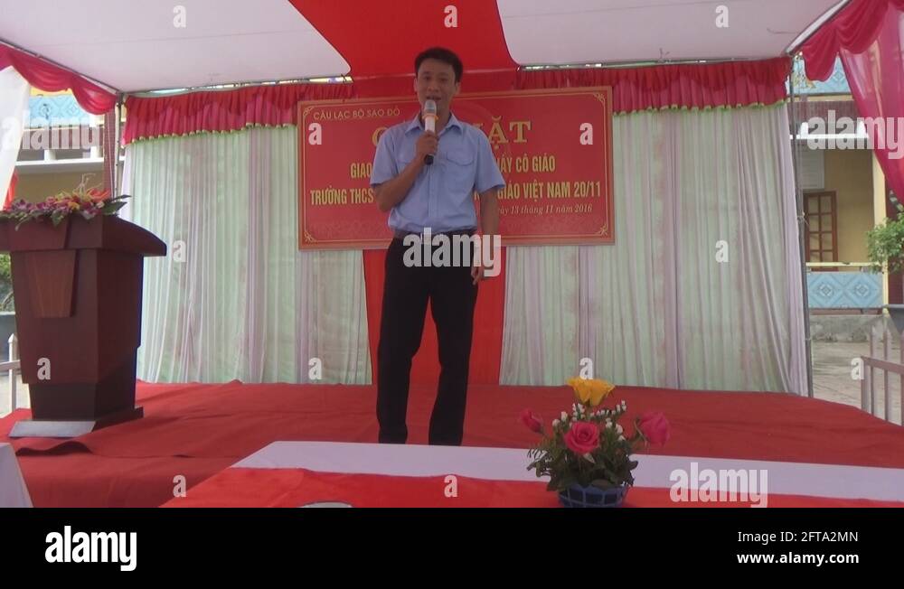 Welcome model Stock Videos & Footage - HD and 4K Video Clips - Alamy