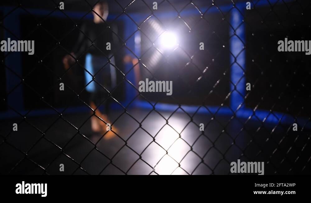 Guy jumping rope Stock Videos & Footage - HD and 4K Video Clips - Alamy