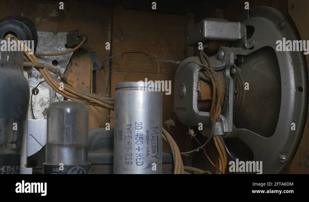 Old transistor tube Stock Videos & Footage - HD and 4K Video Clips - Alamy