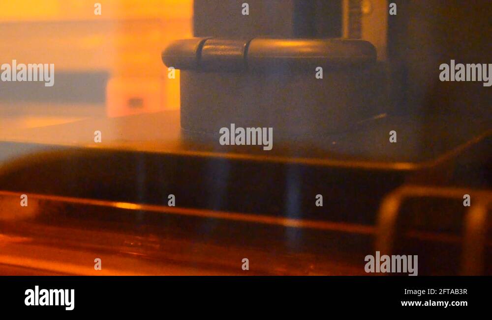 Stereolithography DPL 3d printer create small detail and liquid drips ...