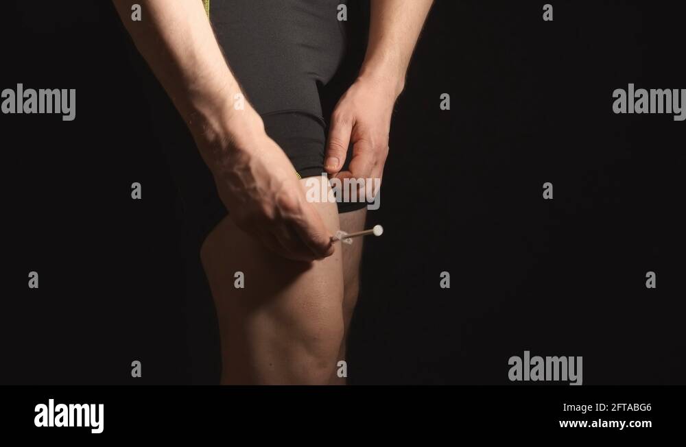 Leg pain injection Stock Videos & Footage - HD and 4K Video Clips - Alamy