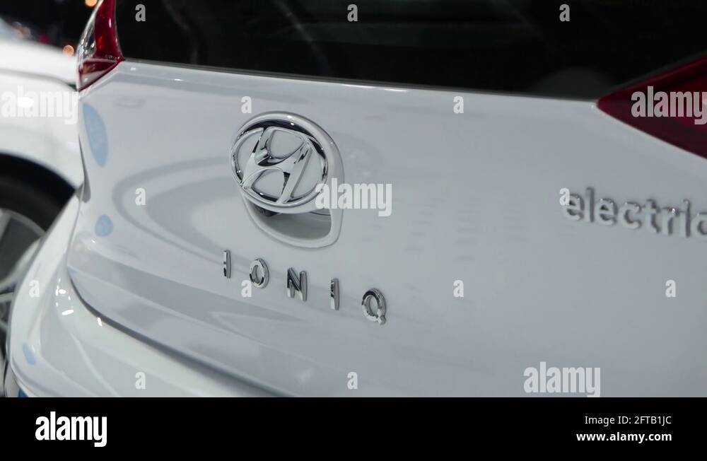 Hyundai race car Stock Videos & Footage - HD and 4K Video Clips - Alamy