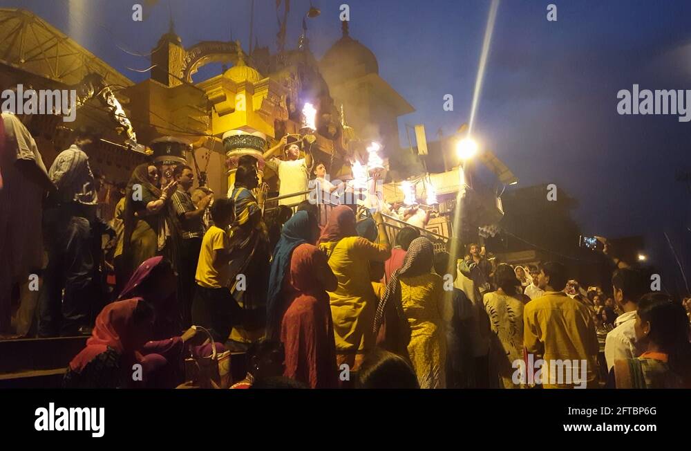 Chanting crowd Stock Videos & Footage - HD and 4K Video Clips - Alamy