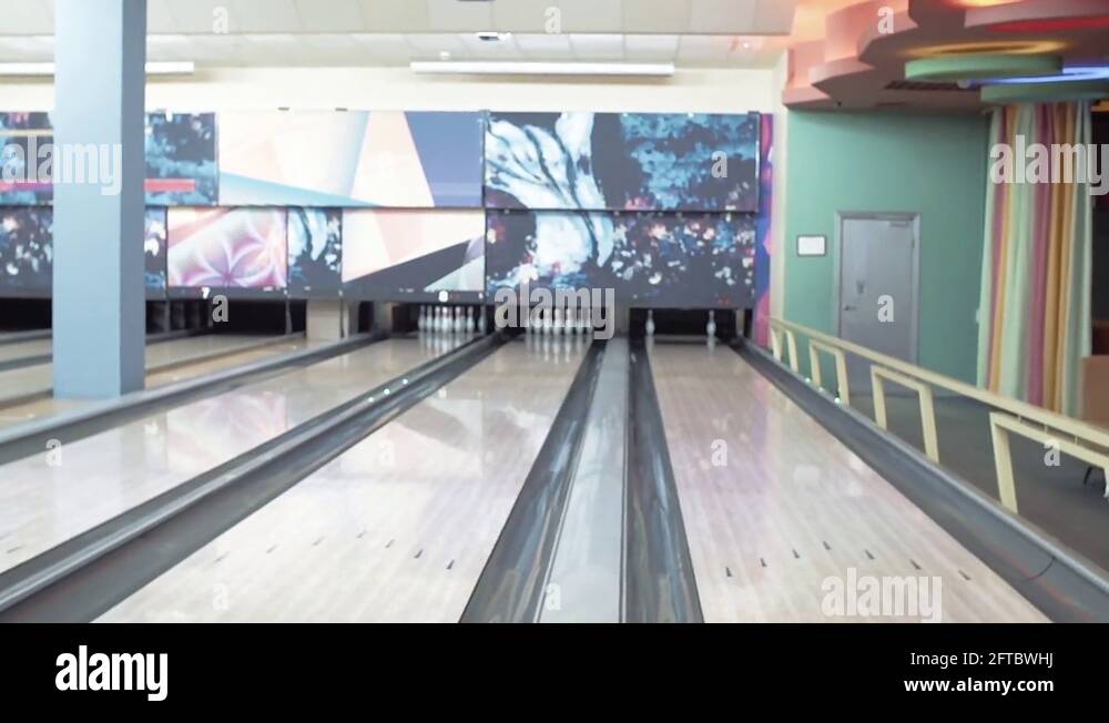 Ten pin Stock Videos & Footage - HD and 4K Video Clips - Alamy