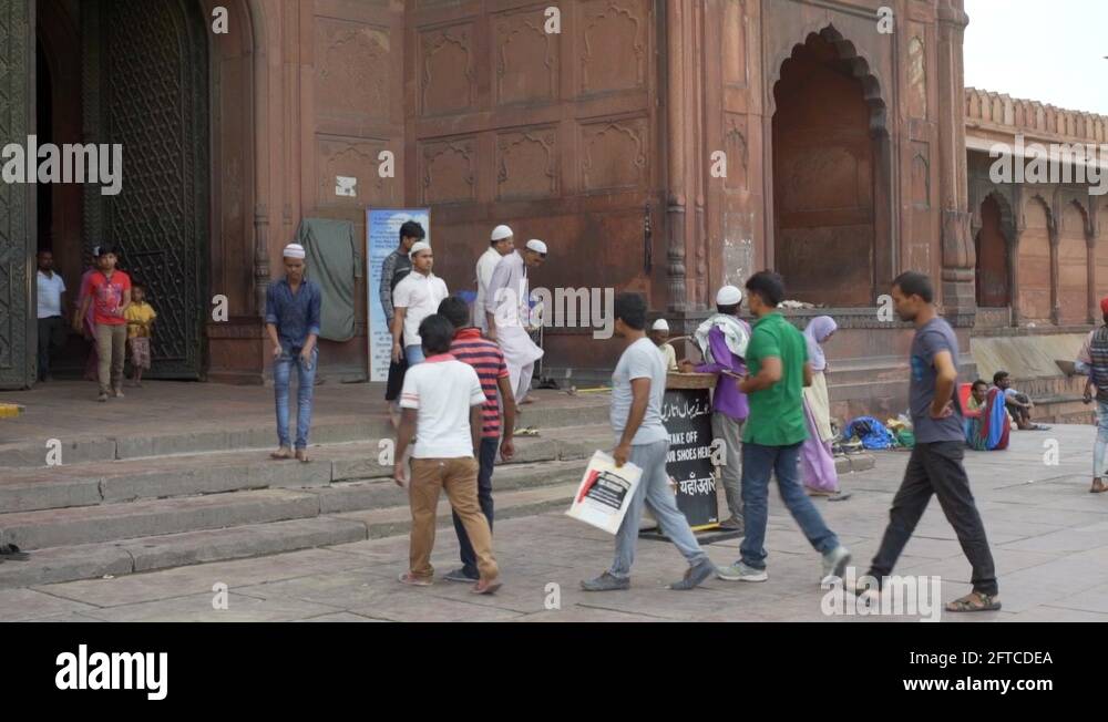 Muslims at Entrance to Jama Masjid mosque, take off your shoes sign ...