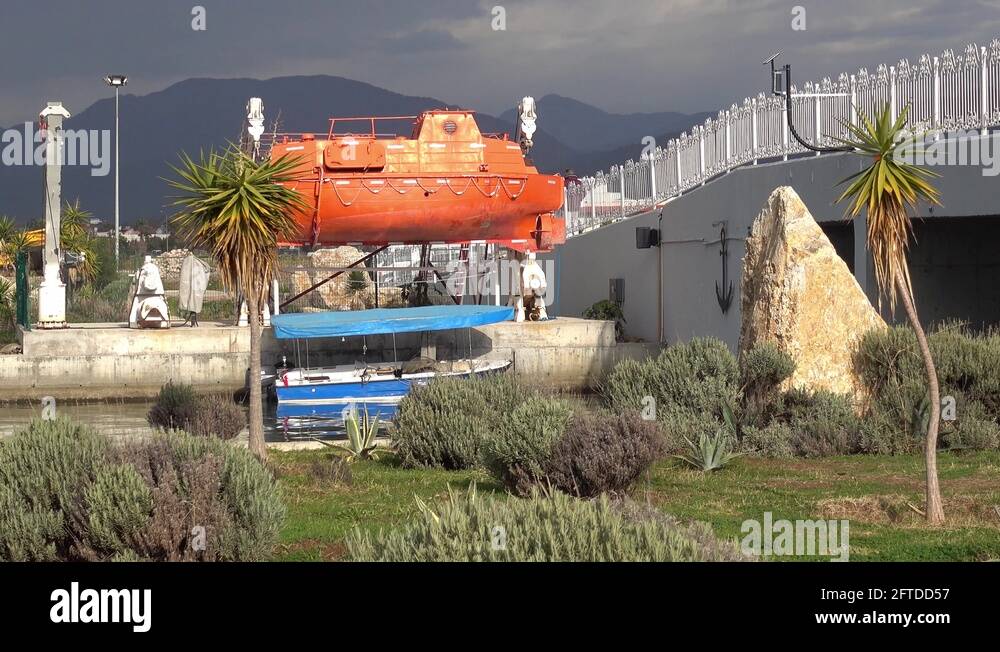 Dry platform Stock Videos & Footage - HD and 4K Video Clips - Alamy