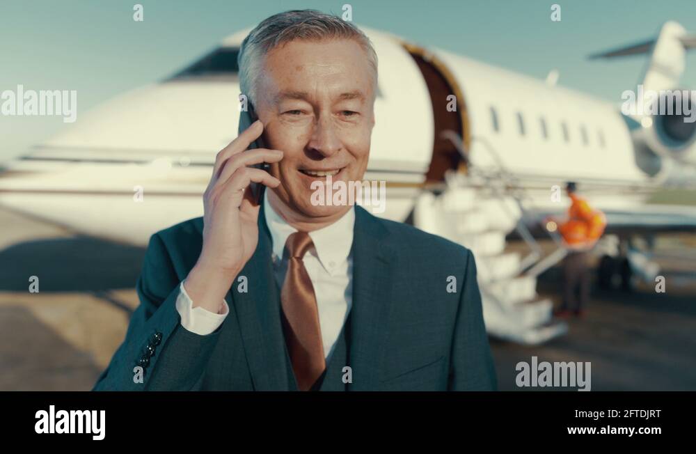 Boarding private jet Stock Videos & Footage - HD and 4K Video Clips - Alamy