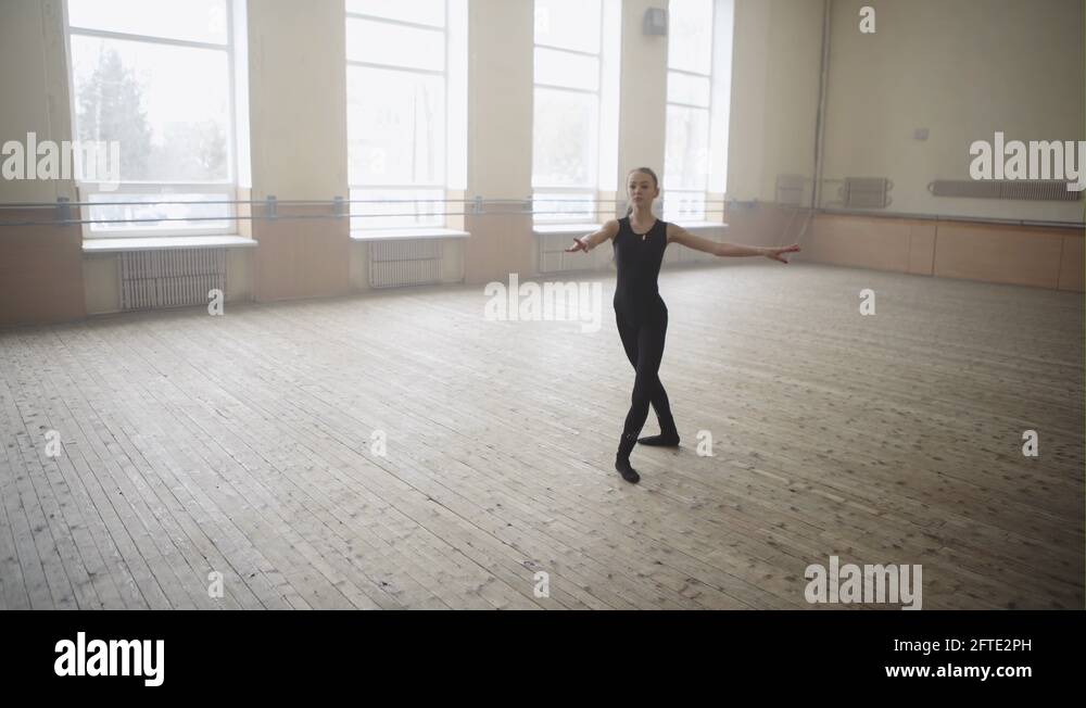 Acrobatic ballet Stock Videos & Footage - HD and 4K Video Clips - Alamy